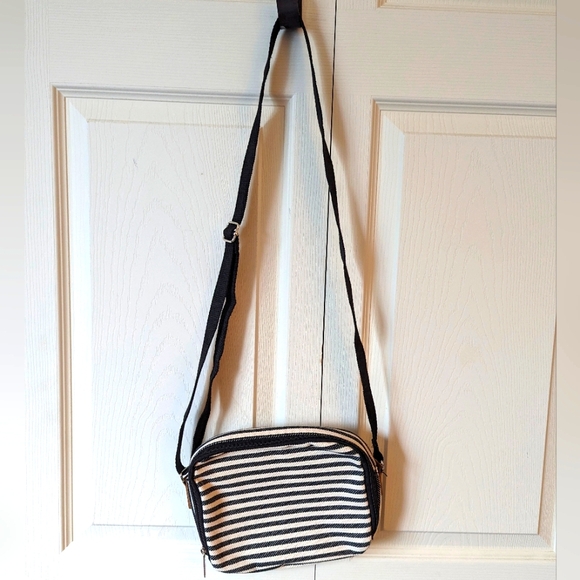 thirty-one | Bags | Thirty One Double Zip Crossbody Bag Purse | Poshmark